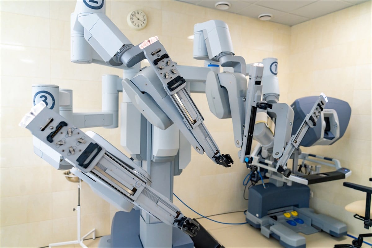 Is Intuitive Surgical a Buy After Volatile Reaction to Earnings?