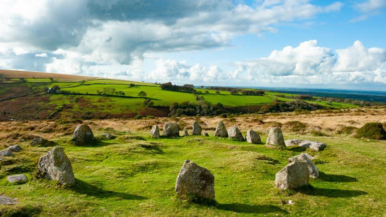 5,000 year-old Stonehenge-like stone circles discovered in England