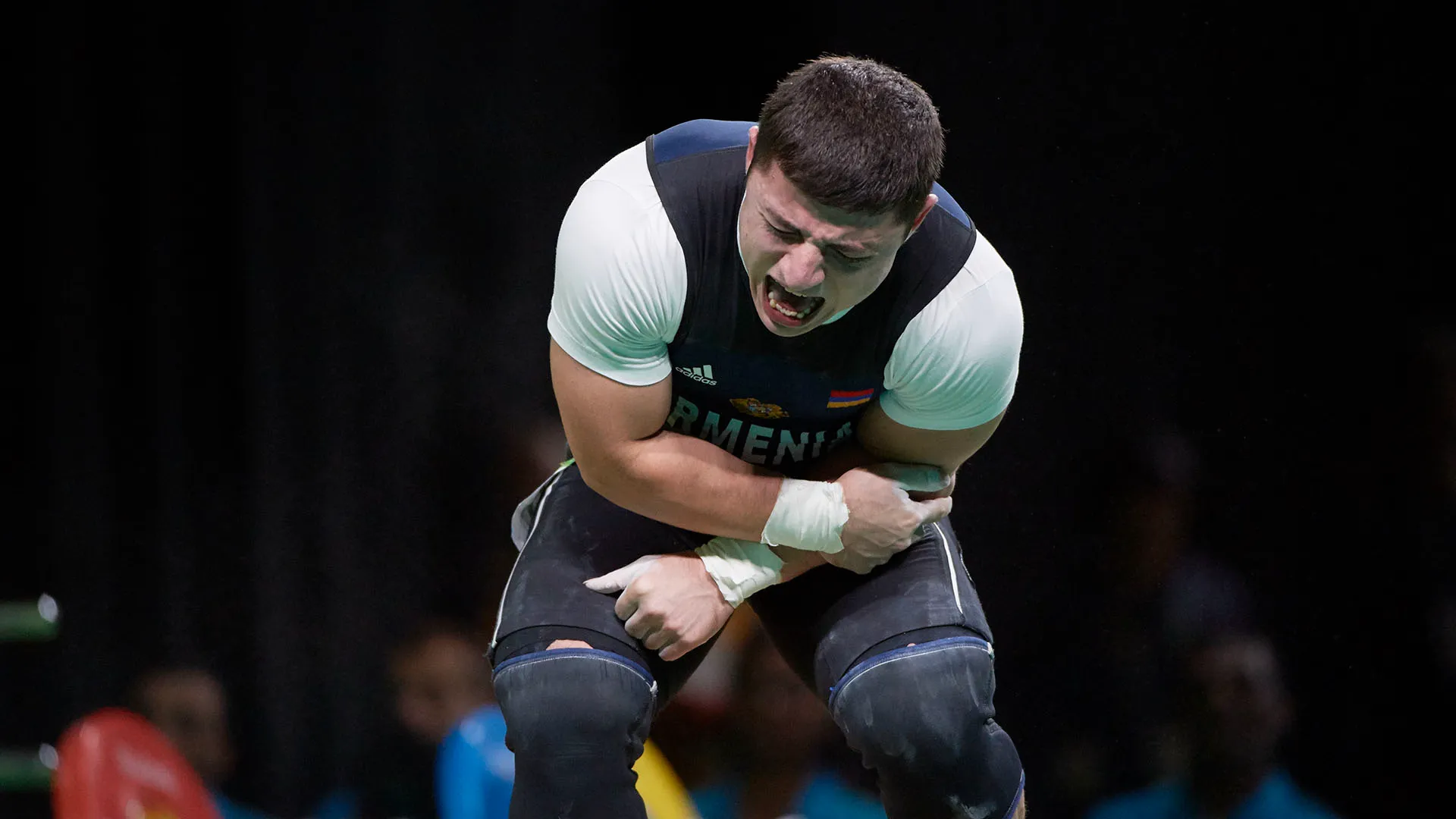 Bras cassé aux Jeux olympiques : les photos de la blessure inoubliable