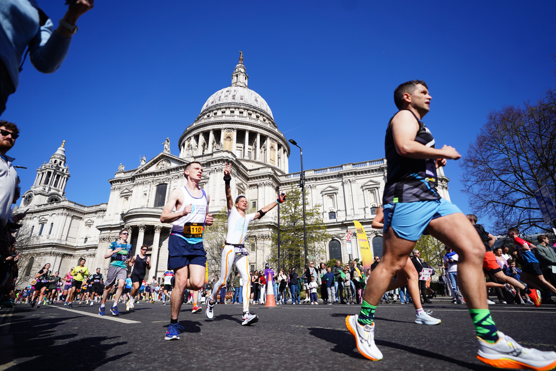 This is what happens to your body during a marathon