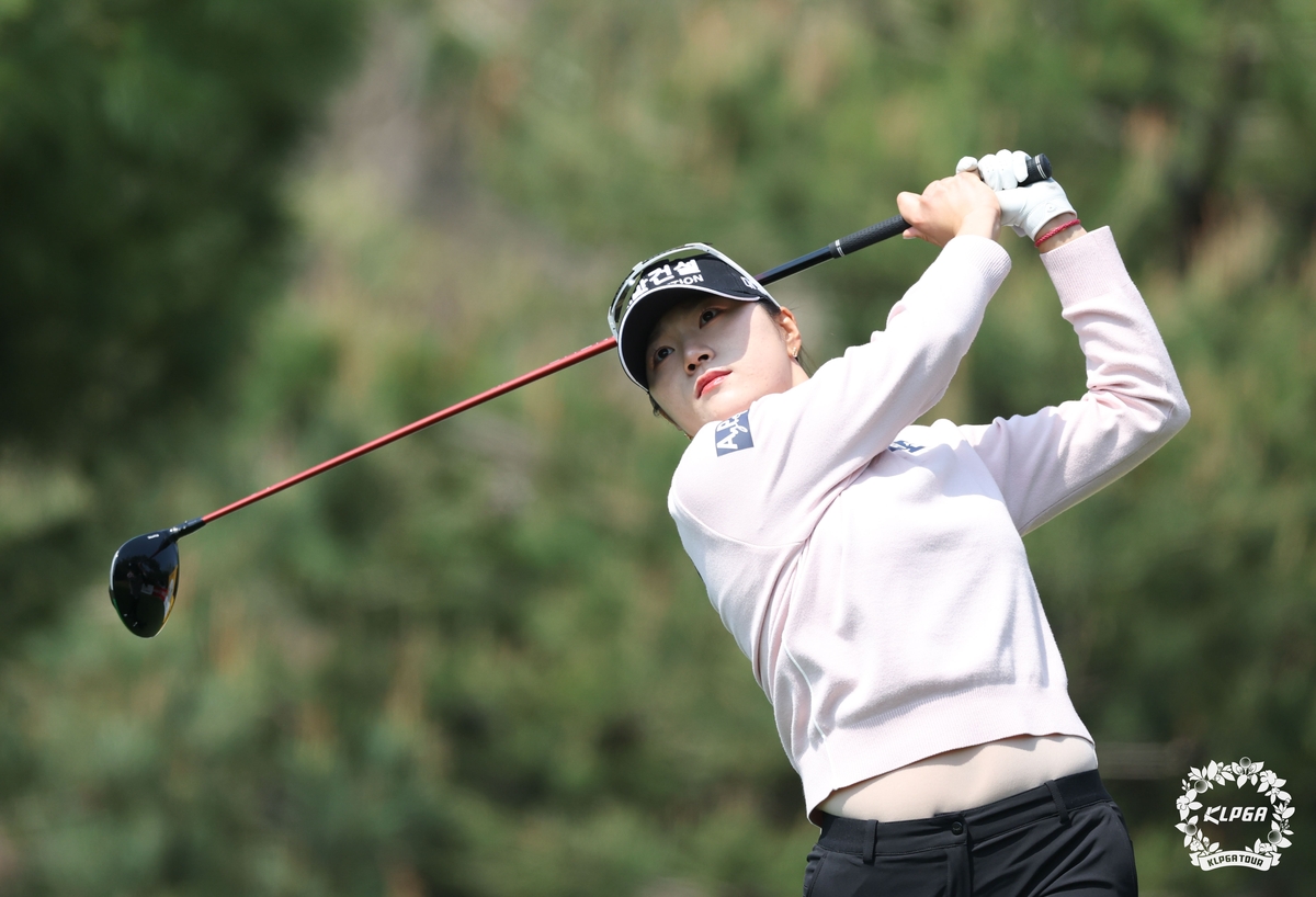 김민선, 강풍 속에서 5언더파…KLPGA 덕신EPC 챔피언십 선두