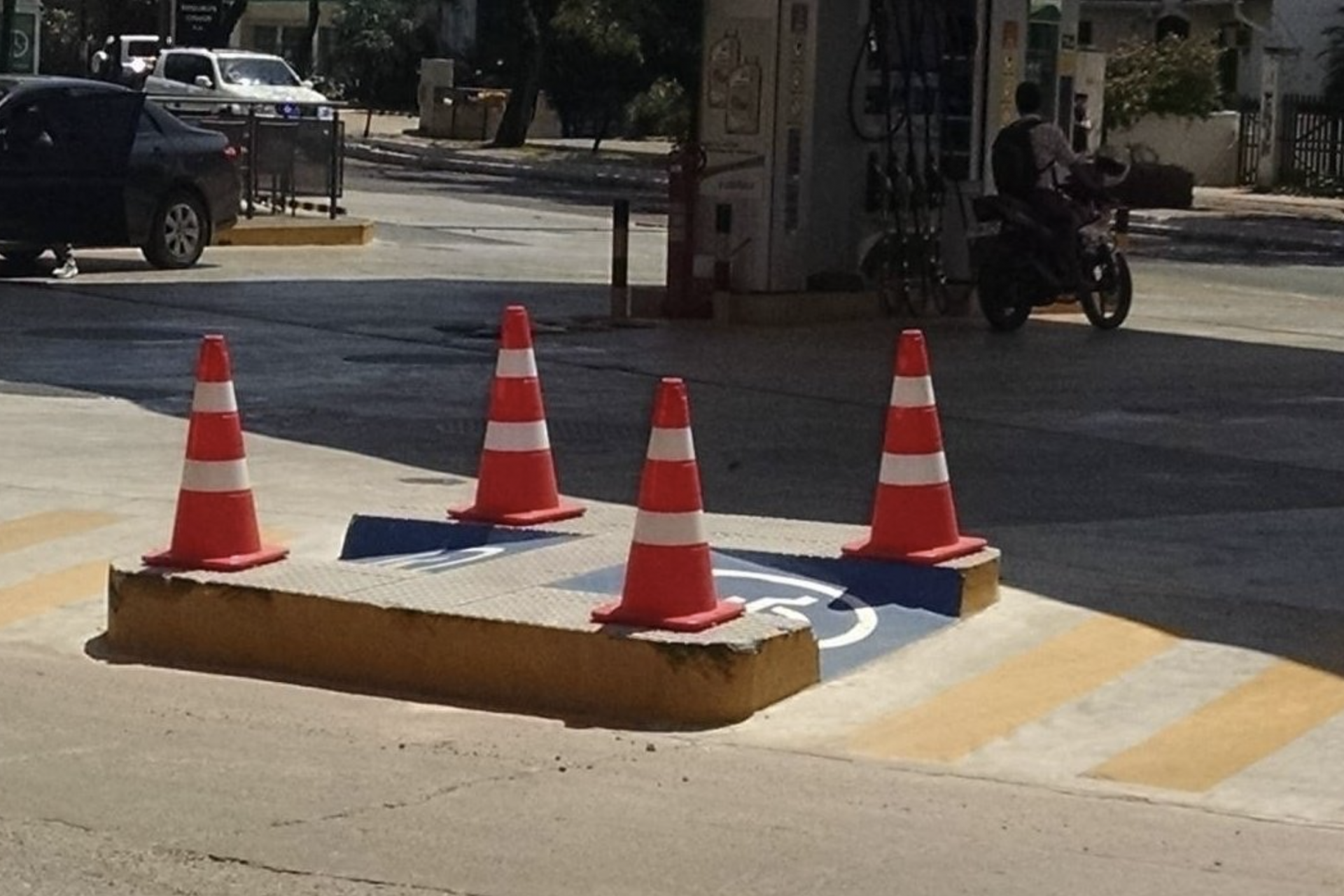 Spot the mistakes in these terrible designs