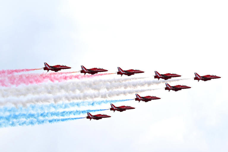 Map shows likely Red Arrows flypast route on VE Day 2025