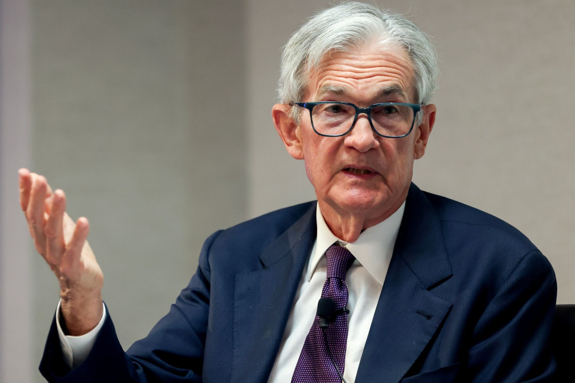 For Fed’s Powell, Being ‘Mr. Too Late’ Is Better Than Being Wrong