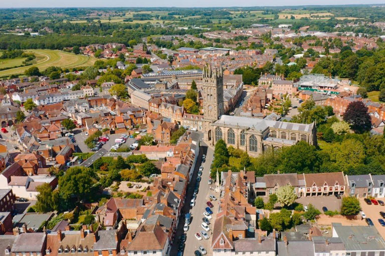 How you can help 'fill' empty shop units in Warwick with your memories ...