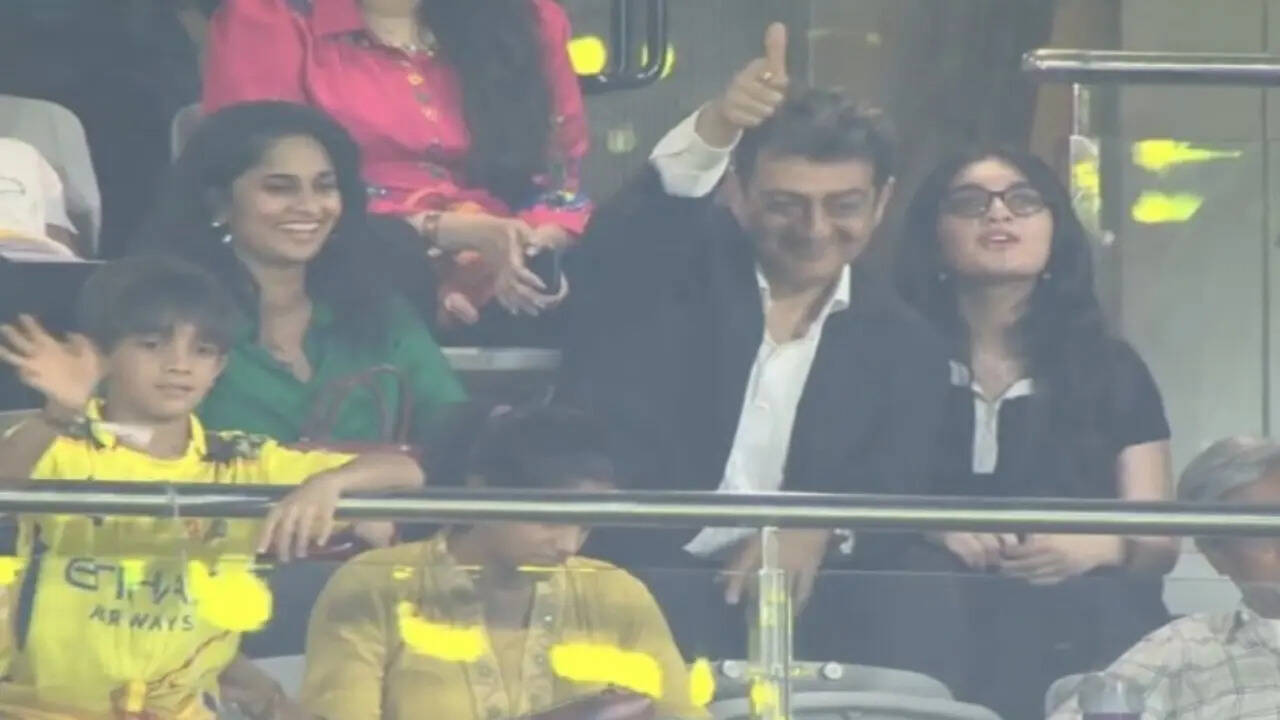 Ajith Kumar-Shalini Watch CSK Vs SRH Match In Chennai’s Chepauk Stadium ...
