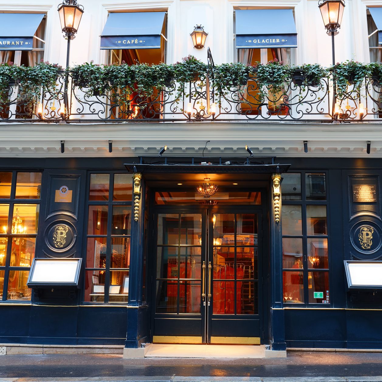 Le plus vieux café du monde est français et voici dans quelle ville il ...