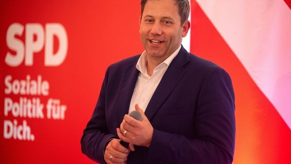 Lars Klingbeil litt an Zungenkrebs – das sind die Symptome