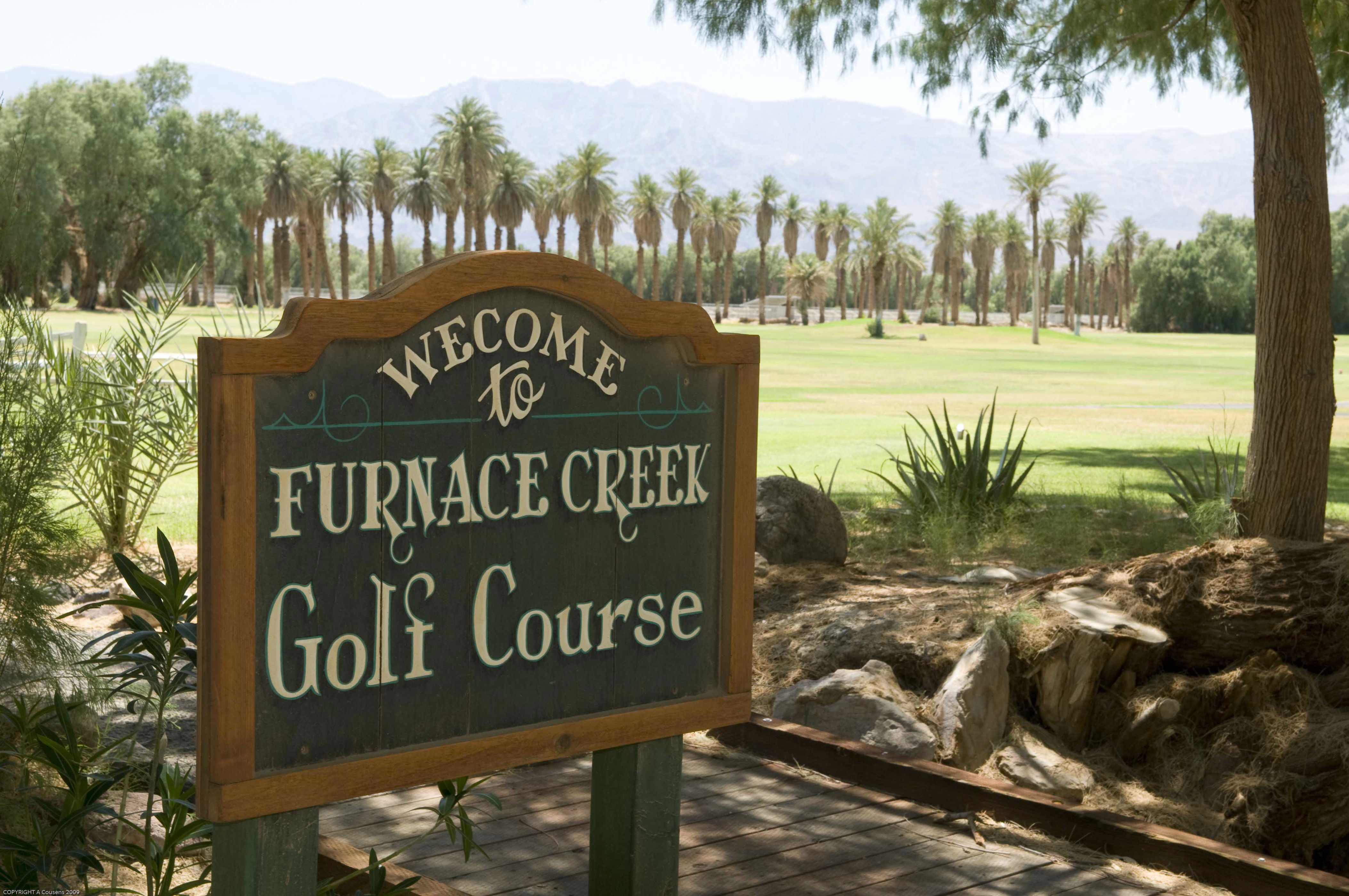 What are the lowest elevation golf courses in the world?