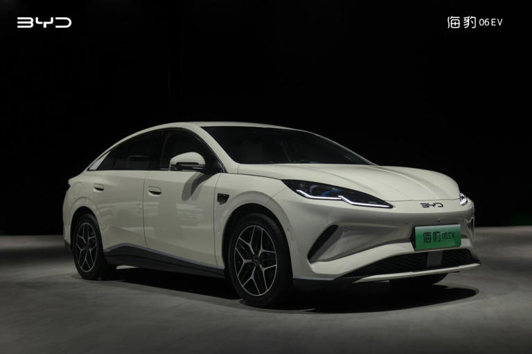 BYD dévoile une nouvelle voiture électrique ultra-abordable