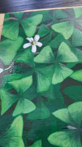 Shamrock Shine – Sealing a Clover-Themed Acrylic Painting