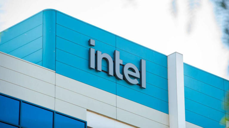 Analysts revamp Intel stock rating, send warning