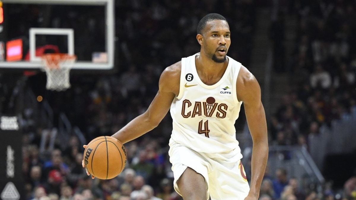 NBA: Evan Mobley named 2025 NBA Defensive Player of the Year