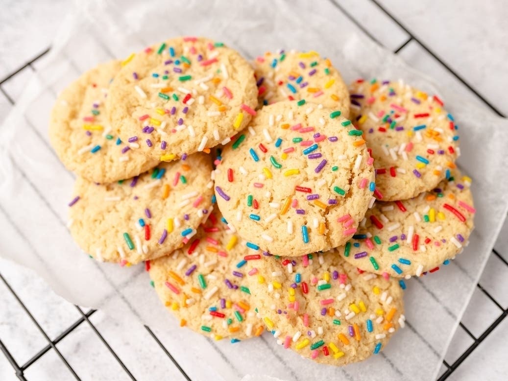 Winning Lottery Ticket + New Cookie Shop Opens: Saturday Smiles