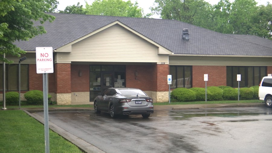 Sign at Knoxville ICE office sends all check-in appointments to Nashville