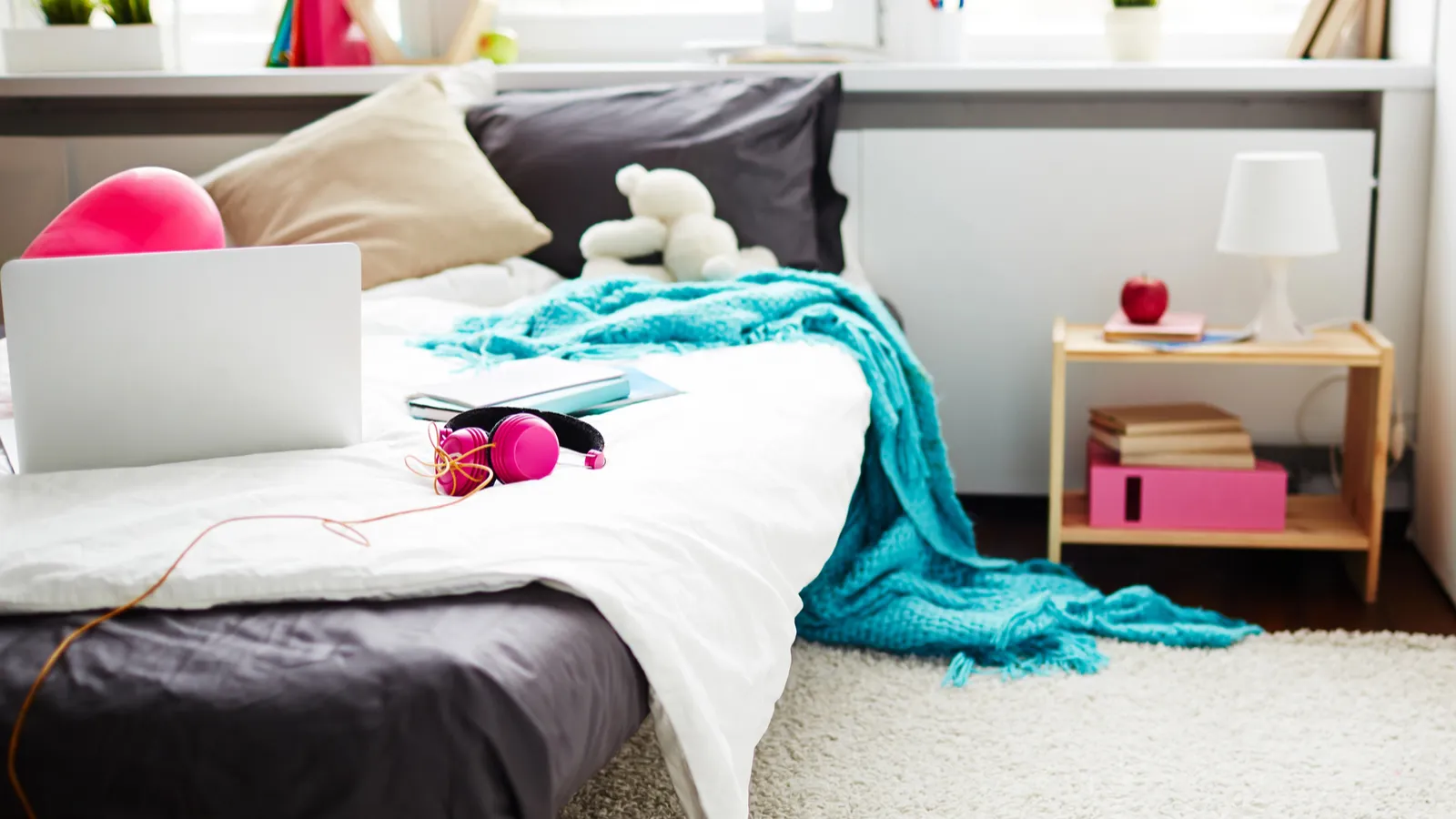 Conquer Clutter with the One-Room-a-Day Cleaning Challenge