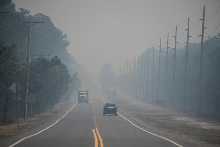 NJ warned of elevated wildfire risk just as huge Pine Barrens blaze ...