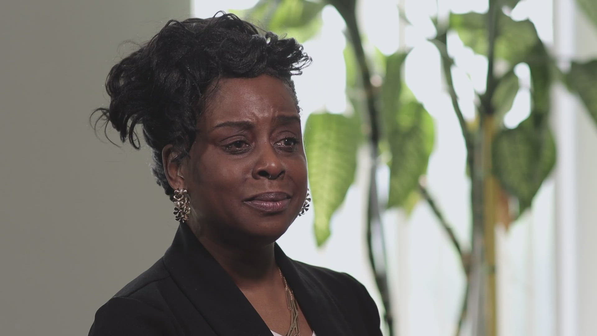 Woman sues St. Louis, Berkeley police, saying she was dragged on floor ...