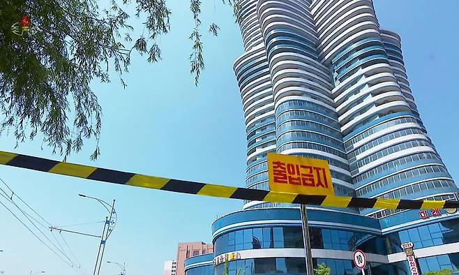 “9개월 만에 완공” 김정은 자랑한 평양 53층 아파트 ‘붕괴 우려’