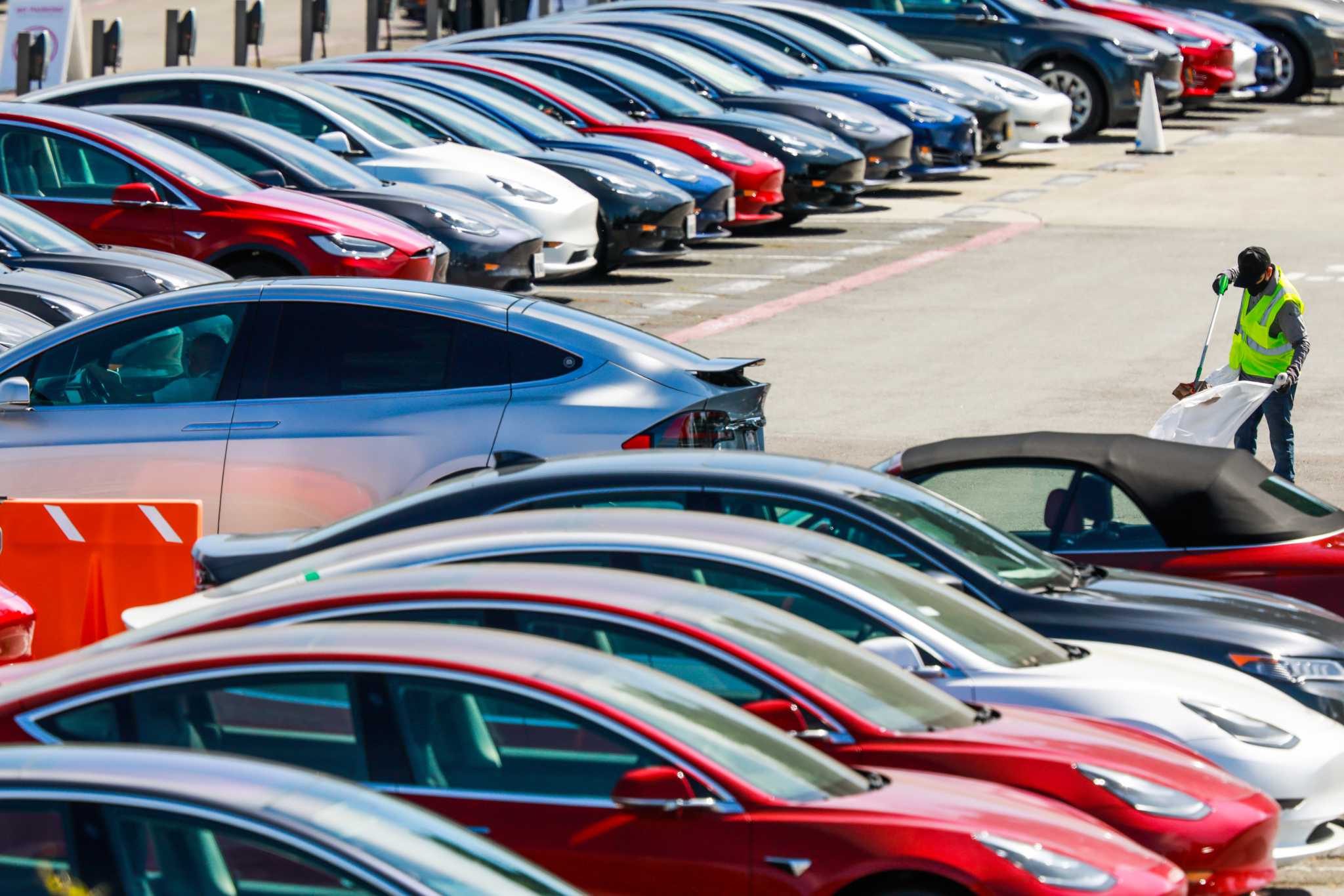 Tesla settles lawsuit over ‘welcome to the plantation’ remark made to ...