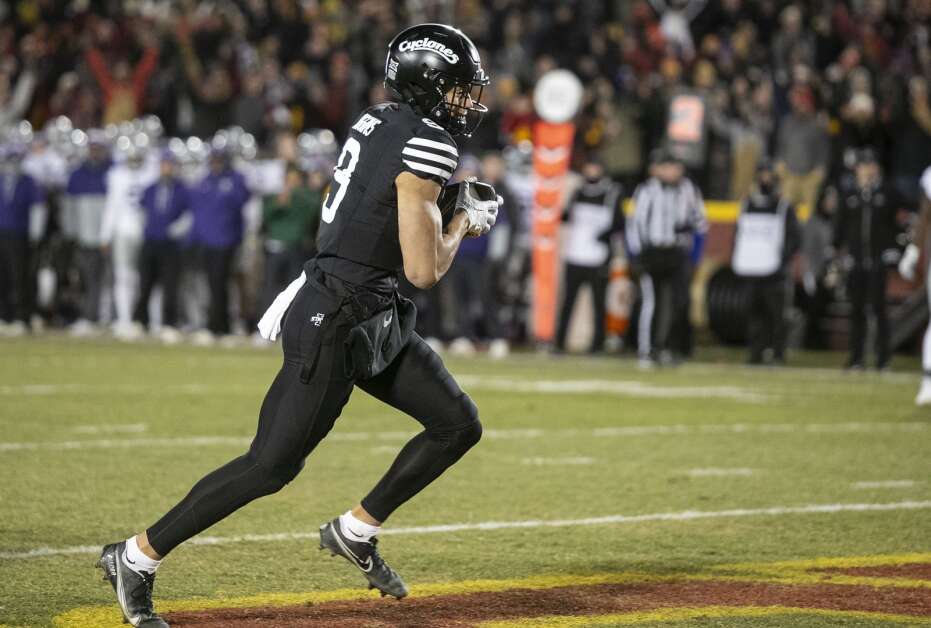 Houston Texans take Iowa State's Jayden Higgins with 34th overall pick ...
