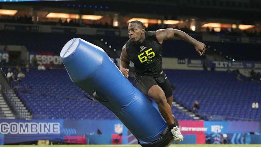 Carolina Panthers updated EDGE depth chart with Nic Scourton