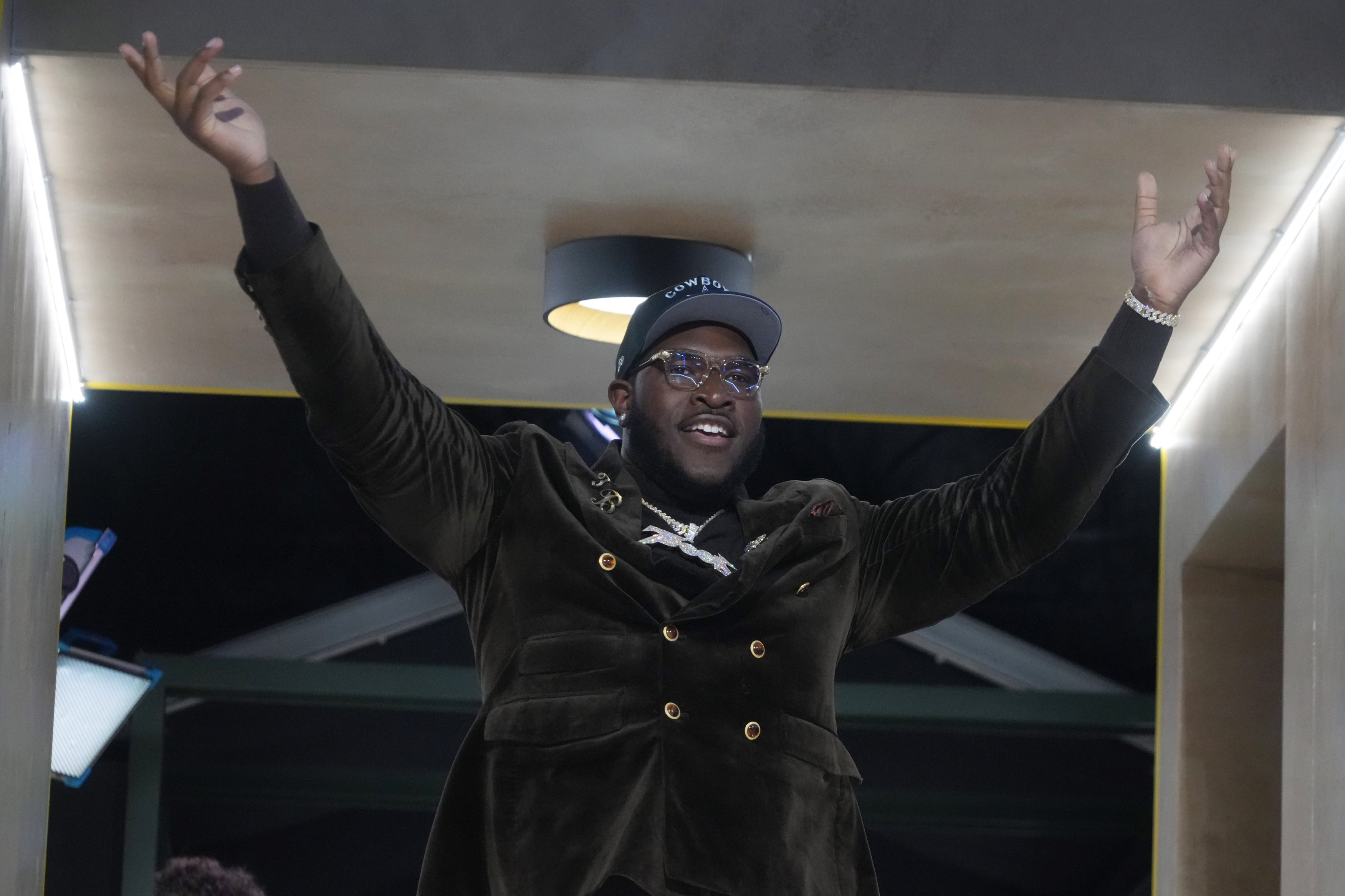 Cowboys 2025 first round pick throws down the gauntlet to Eagles All ...