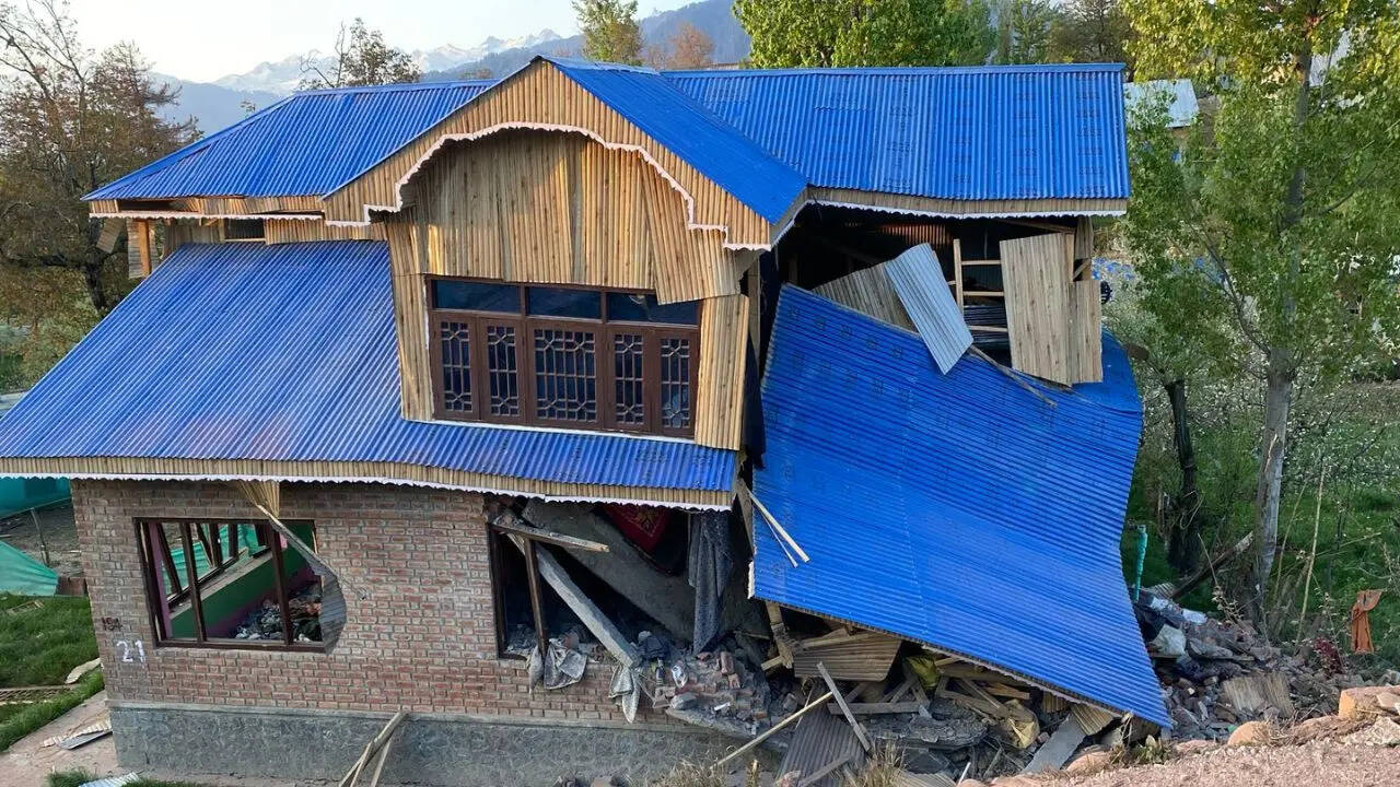 'Terror Has A Price': J&K Govt Demolishes Homes Of 3 More Lashkar ...