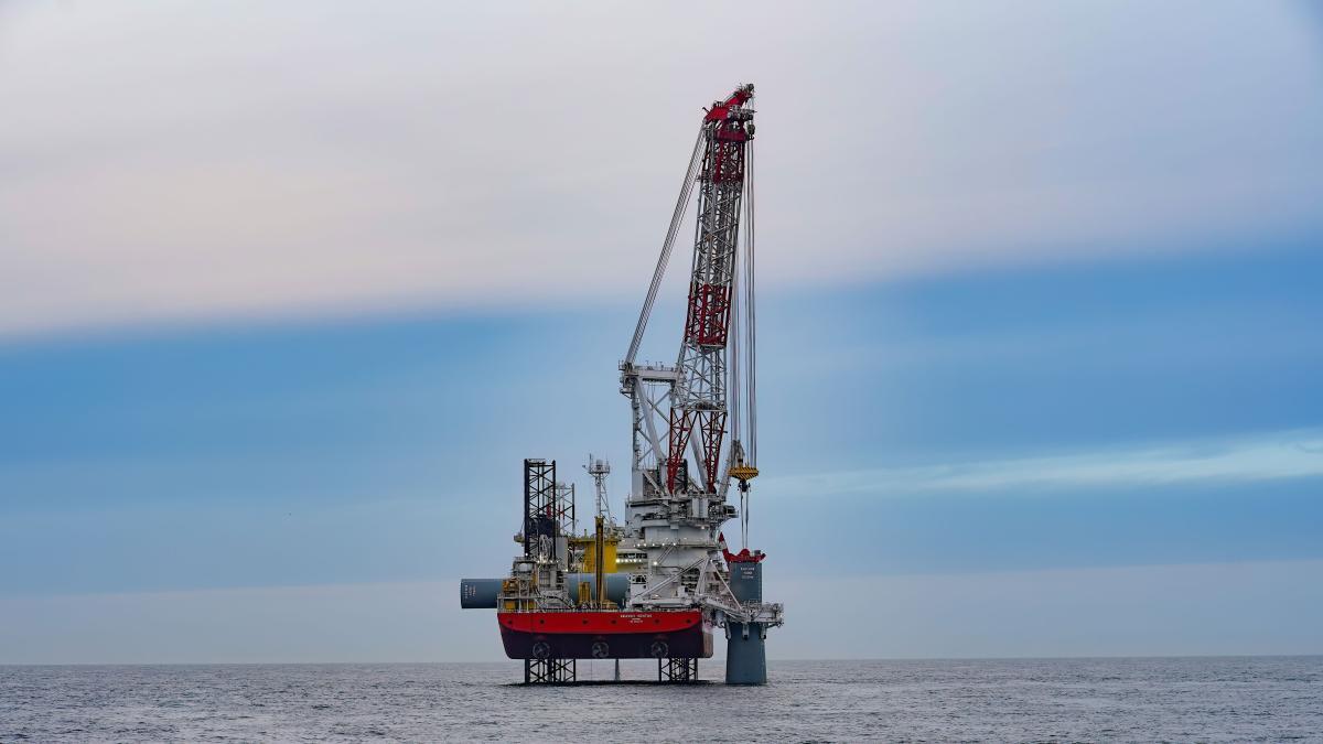 Hasta 95 'torres' de diez pisos en mitad del mar: las cifras del mayor ...