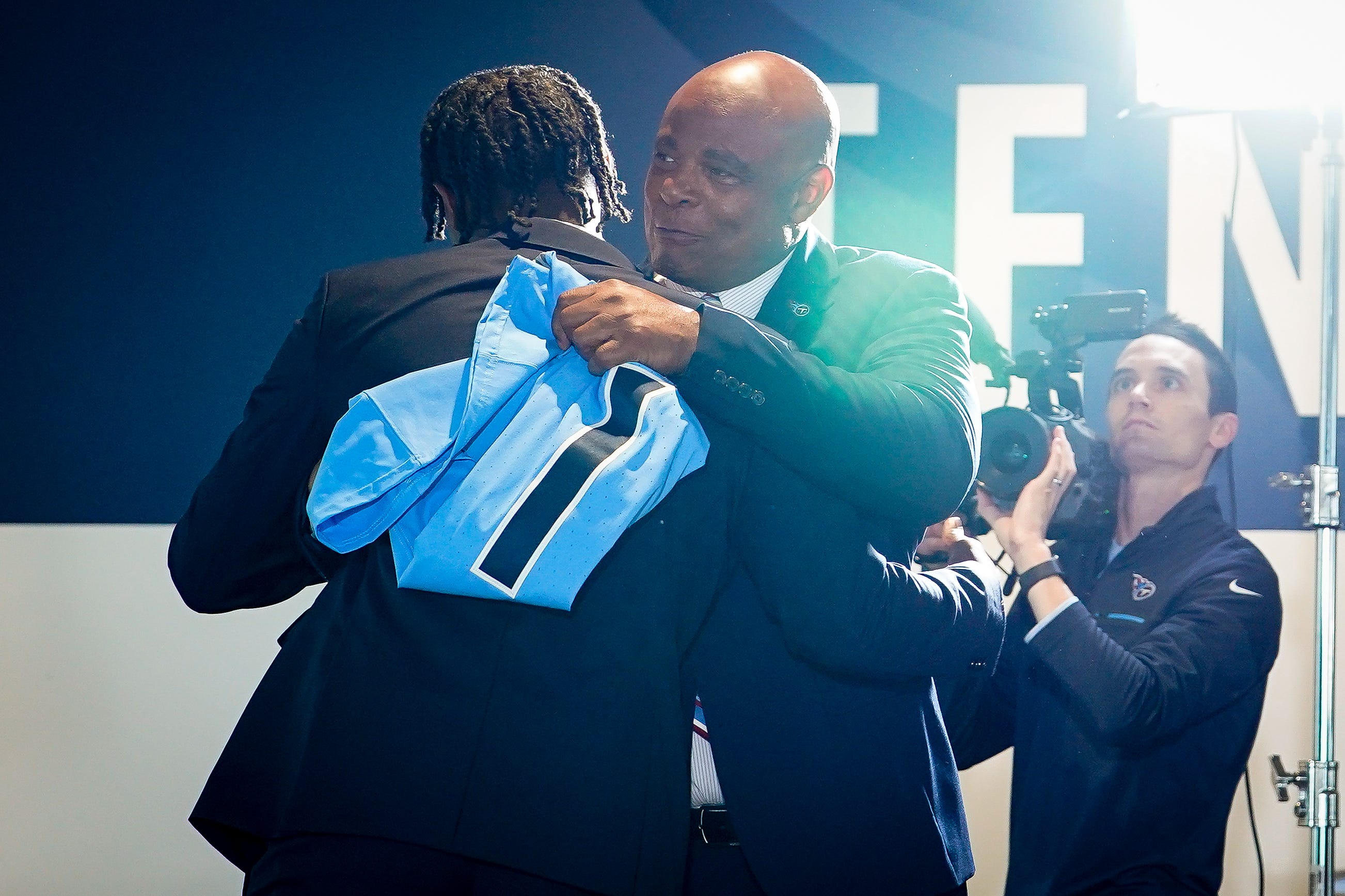 Cam Ward will wear No. 1 for Titans. What numbers will rest of team's ...