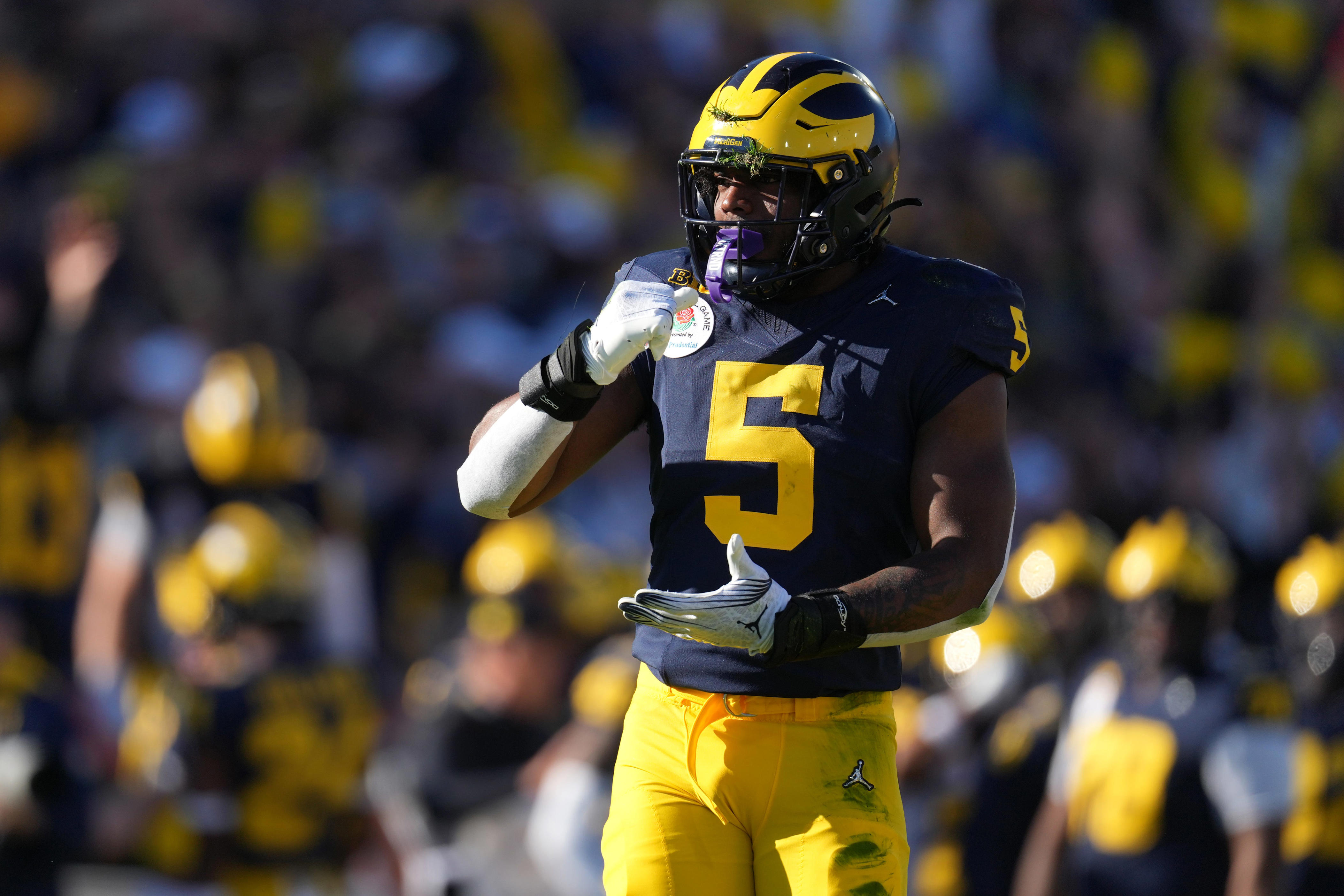 2025 NFL Draft: Rams fans react to L.A. taking Josaiah Stewart with No ...