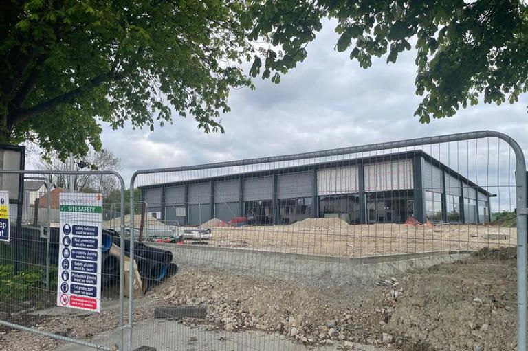 Mystery surrounds opening of Derbyshire Farmfoods set to be one of UK's ...