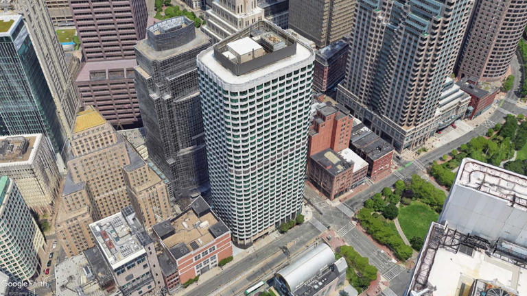 Boston office tower sells for $100M below assessed value