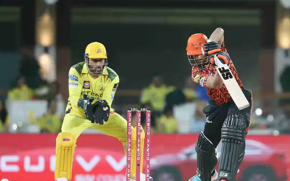 IPL 2025 Memes: Hilarious Reactions from CSK vs SRH, Match 43 at MA ...