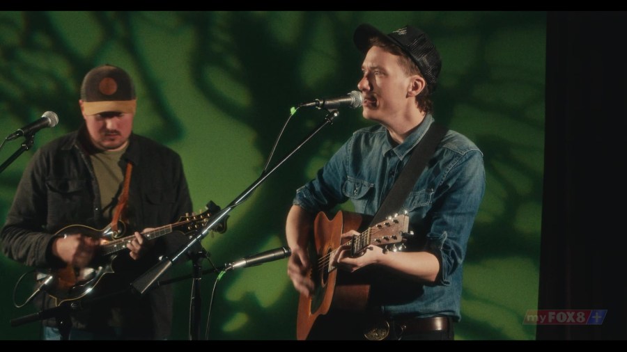 Mason Via performs, talks self-titled album on Jam Sessions