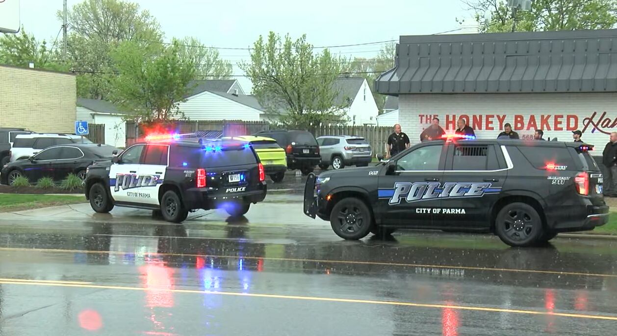 Parma Police arrest armed man after he flees traffic stop