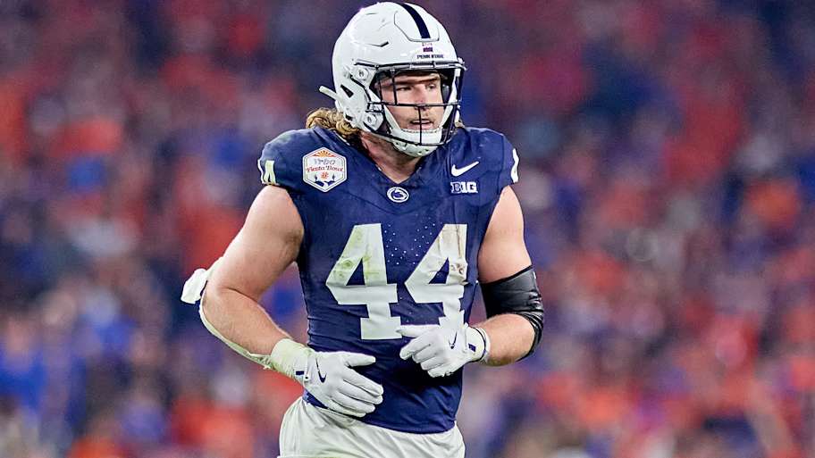 Colts fans are floored after GM compares Tyler Warren to franchise icon