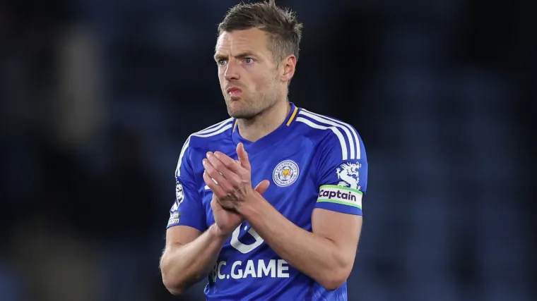 Jamie Vardy's 200th Leicester goal matches incredible Premier League ...