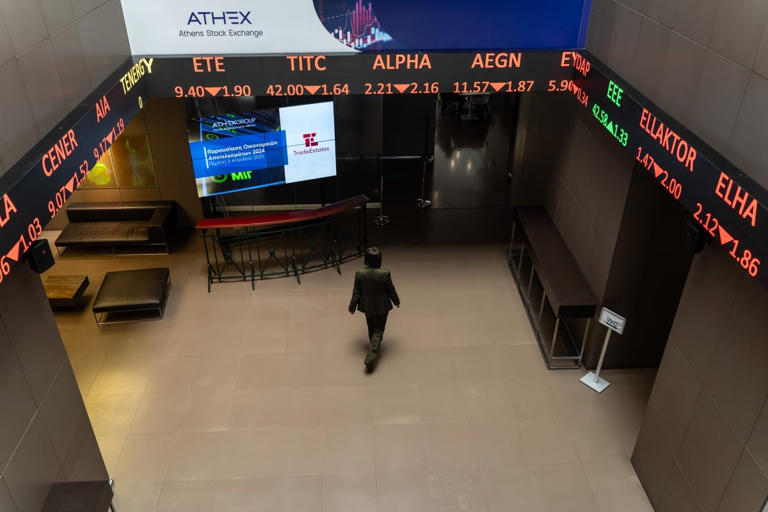 Χρηματιστήριο: Κράτησε με «νύχια και δόντια» τις 2.200 μονάδες