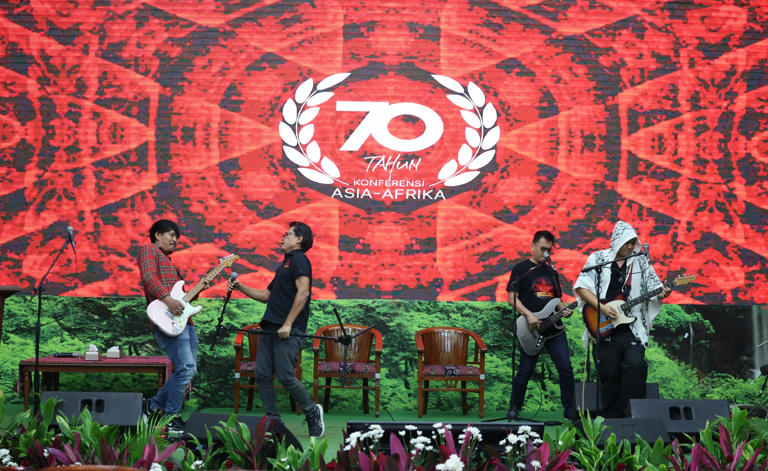 Usman and the Blackstones bawa lagu Munir dan lingkungan di panggung Jogjarockarta