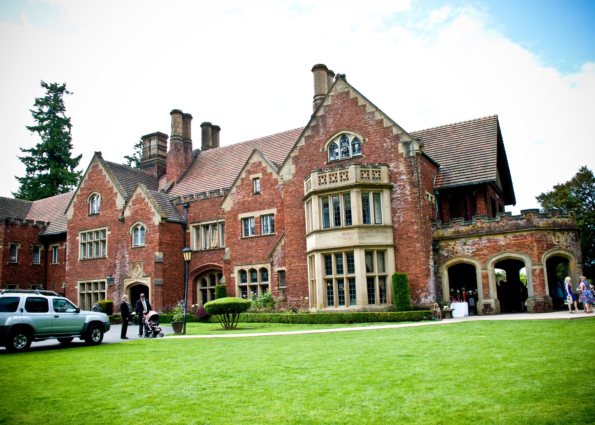 Washington’s Tudor Castle Blends Native American Protection Spells ...