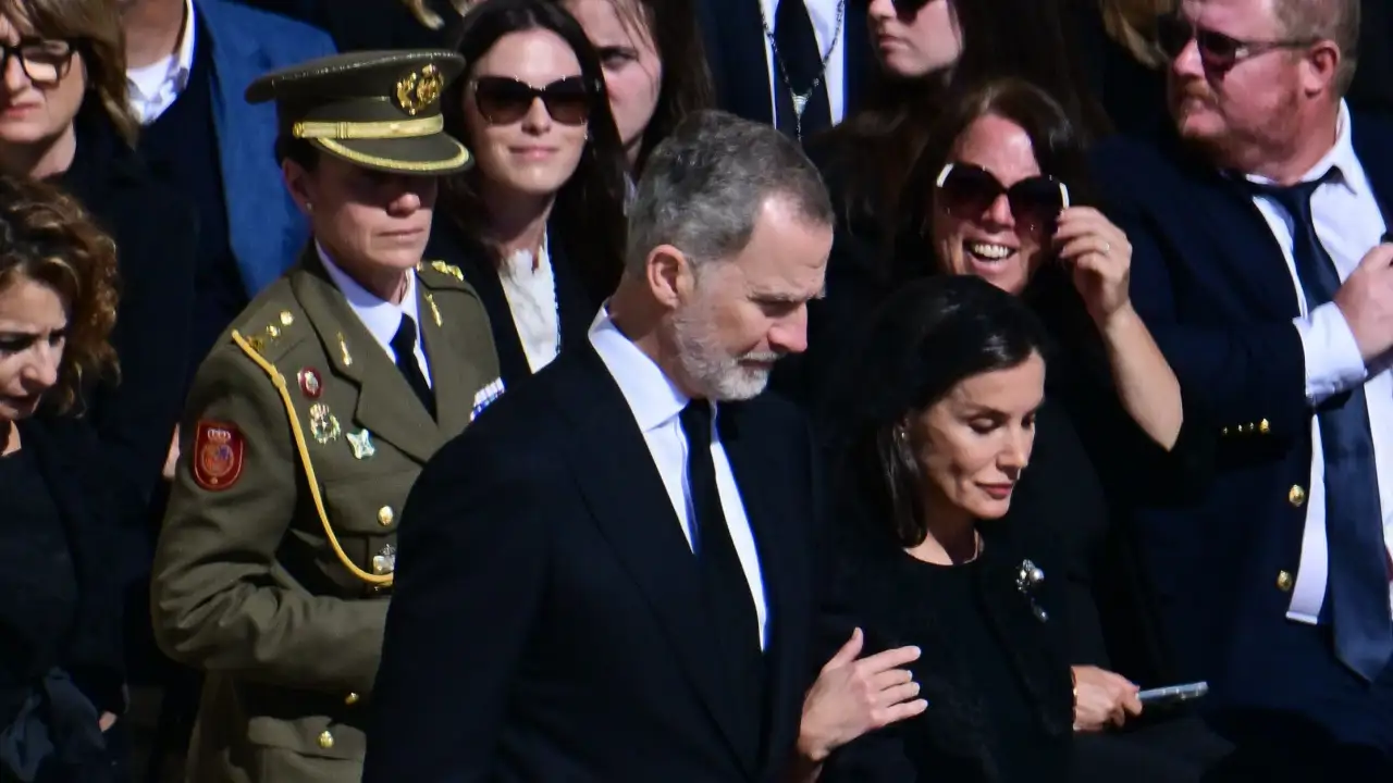 La reina Letizia, fiel al protocolo en el funeral del papa Francisco ...