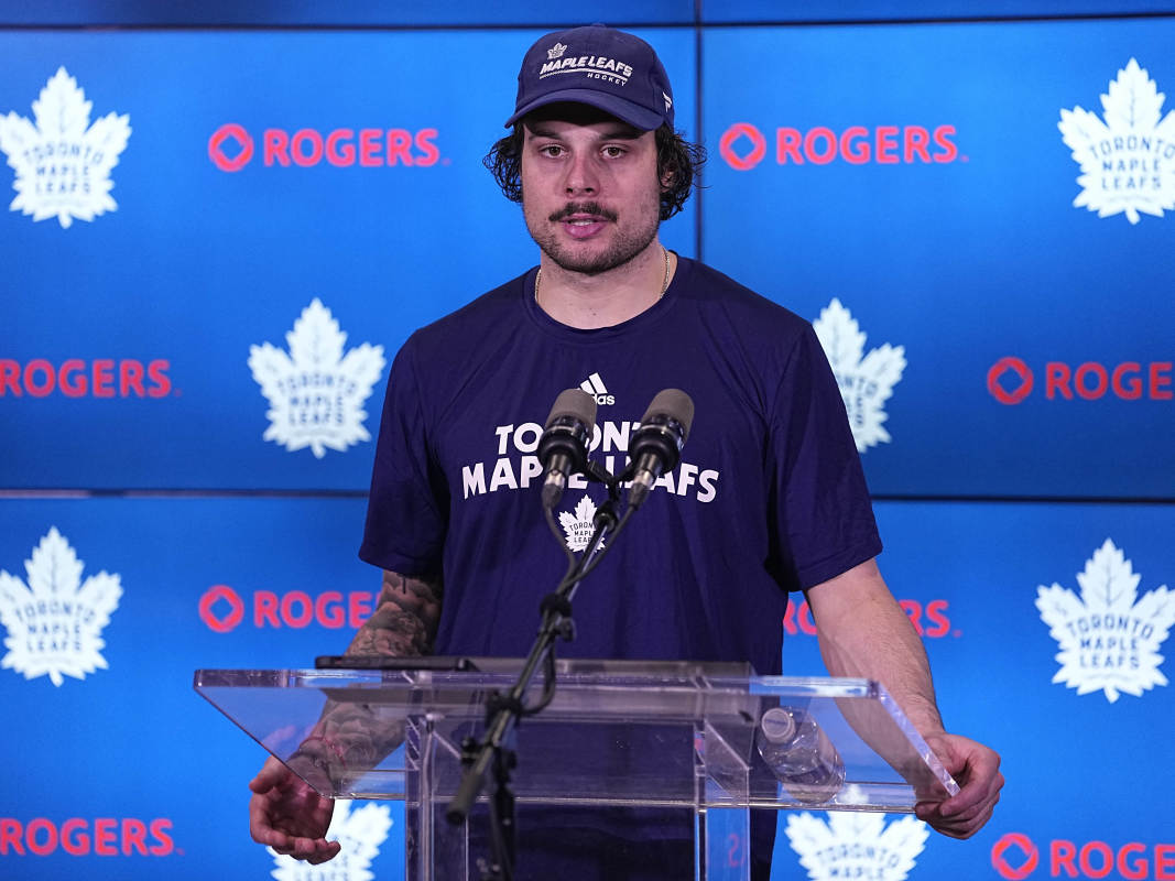 Auston Matthews' Postgame Interview With Simon Benoit Catches Attention