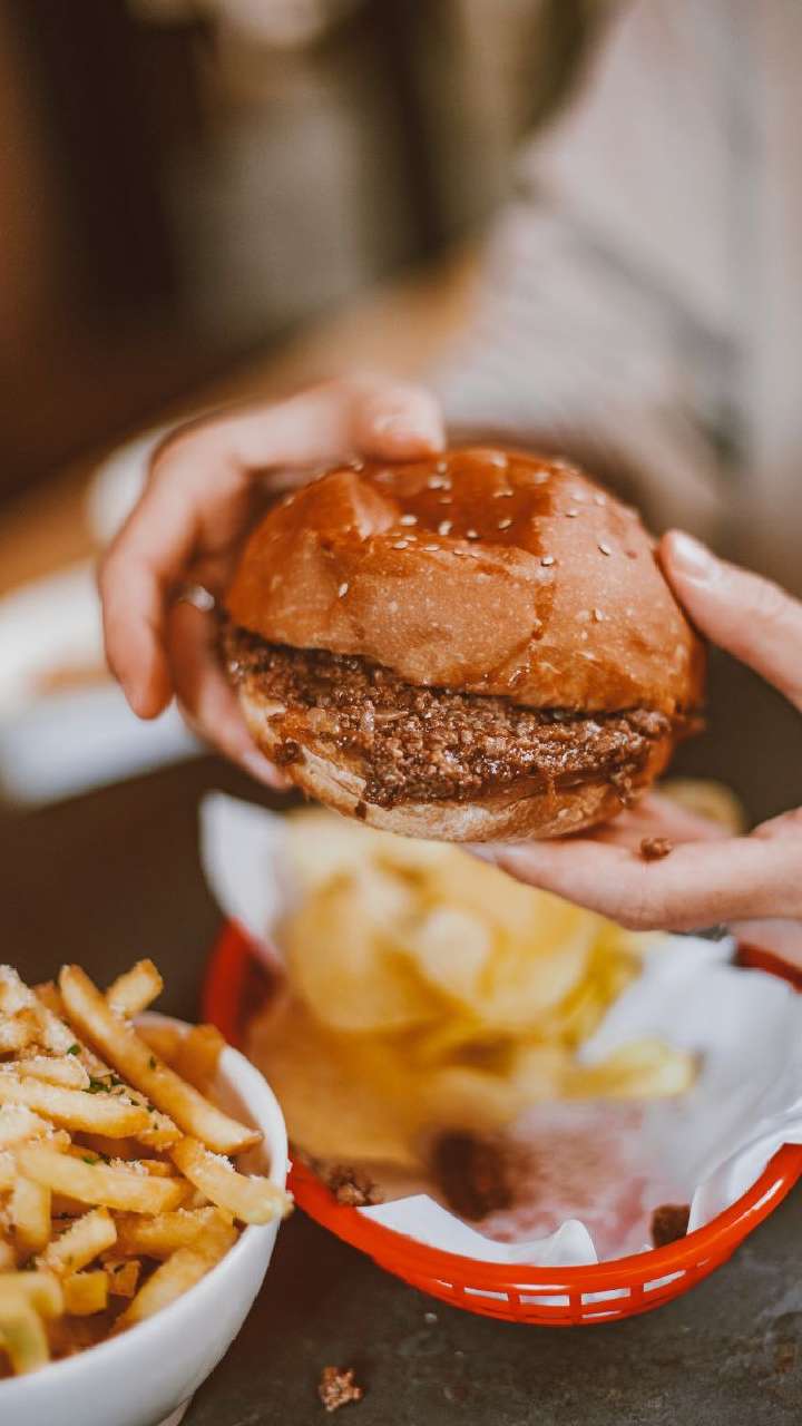 What Happens To The Body When You Eat Junk Food Daily?