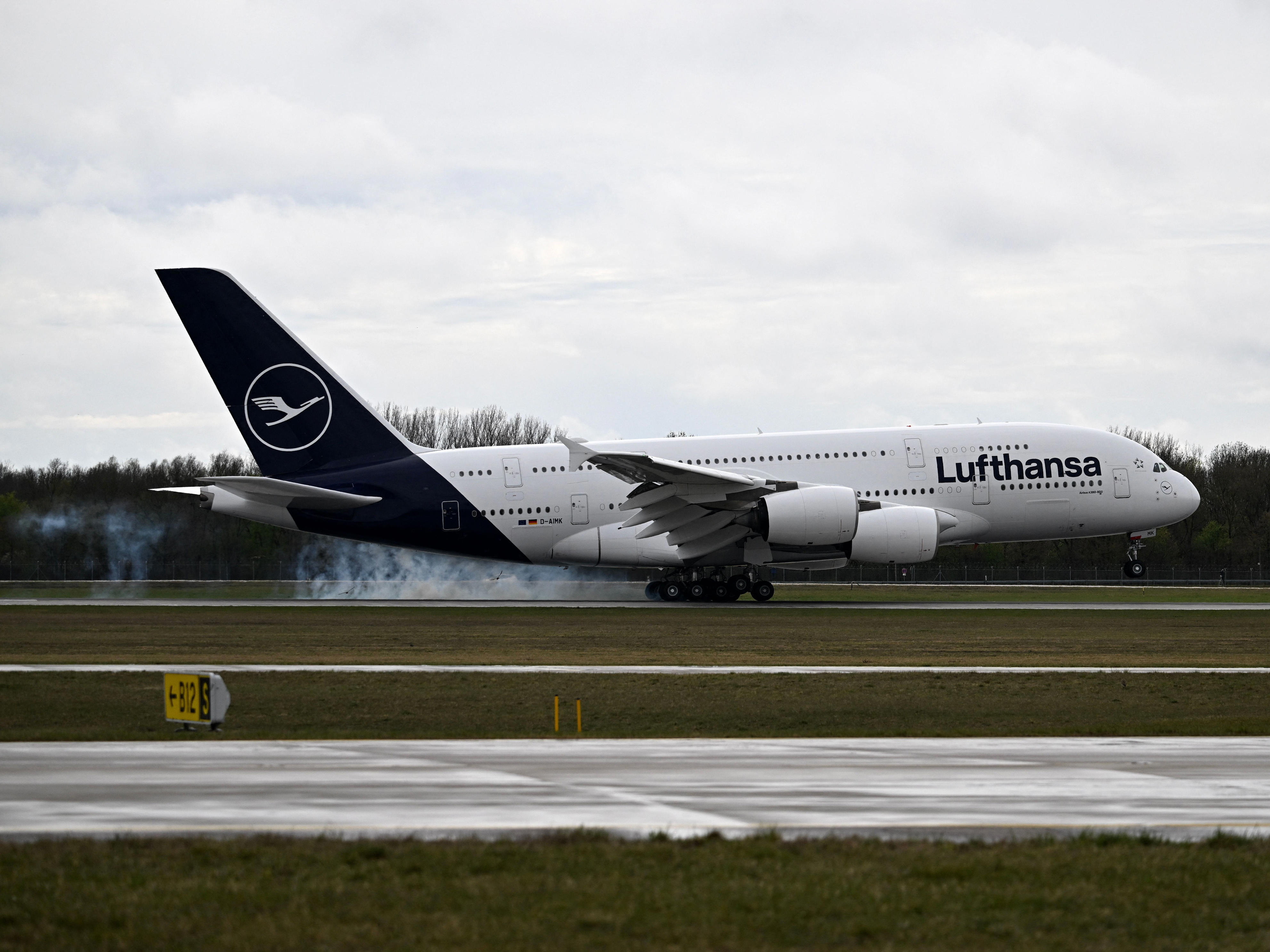 A flight carrying hundreds had to divert after someone's tablet got ...