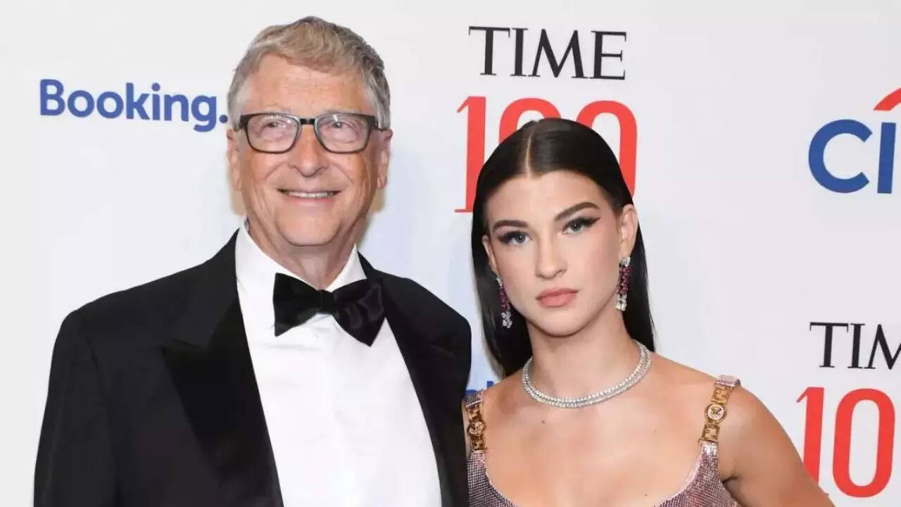 Bill Gates explains why he didn't fund daughter Phoebe's new Phia ...