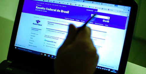 Receita Federal paga lote da malha fina nesta segunda-feira. Mais de R ...