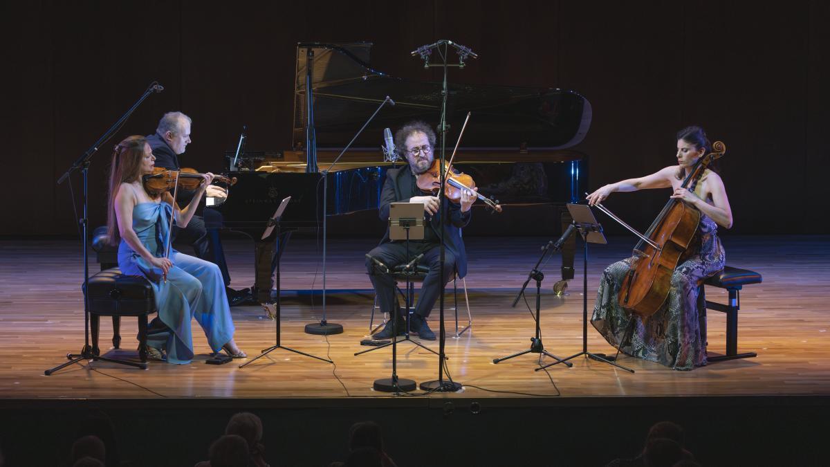 Cámara inédita, cuartetos españoles con piano (★★★ ): Loable