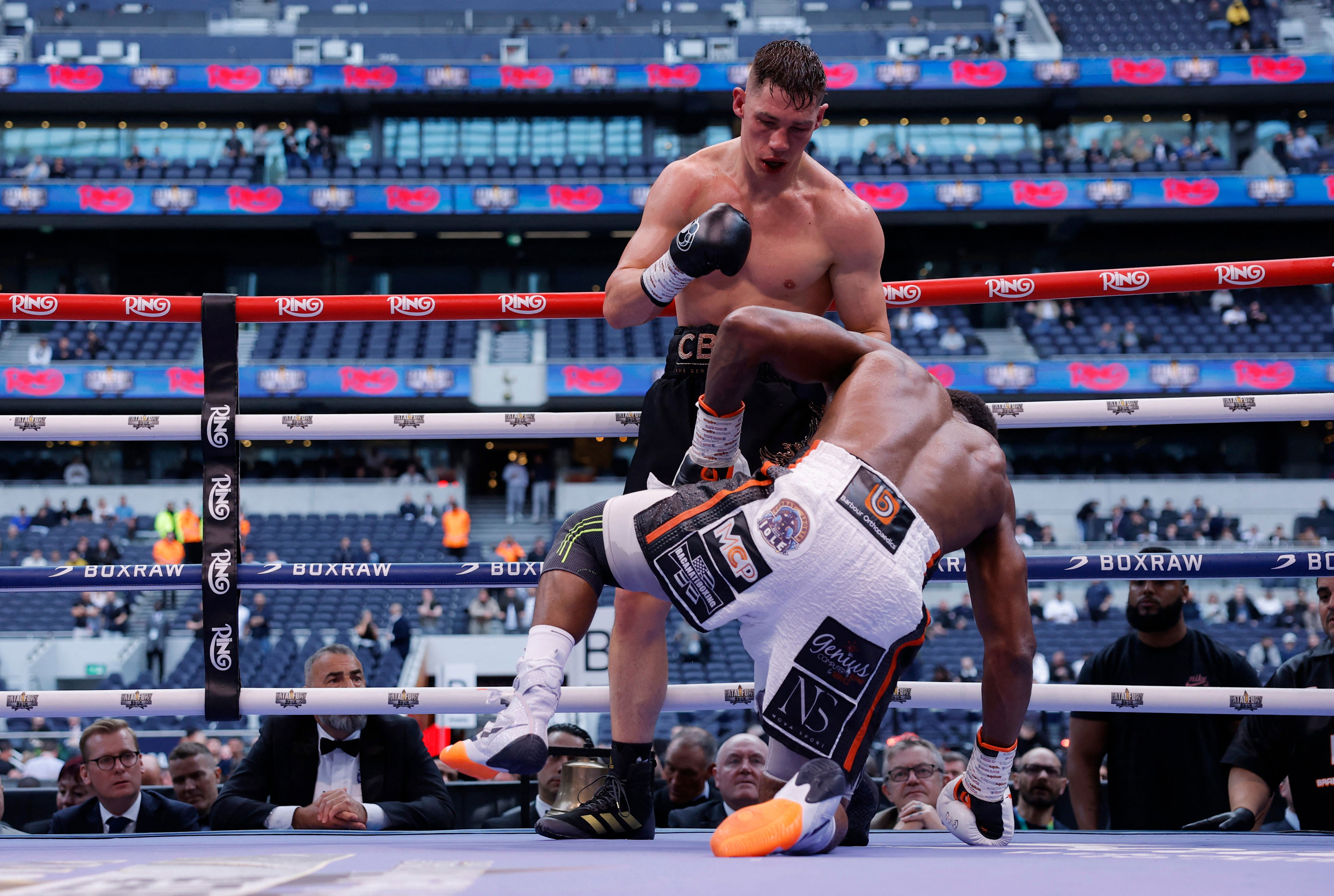 Eubank Jr vs Benn LIVE: Fight updates and results after Eubank edges ...