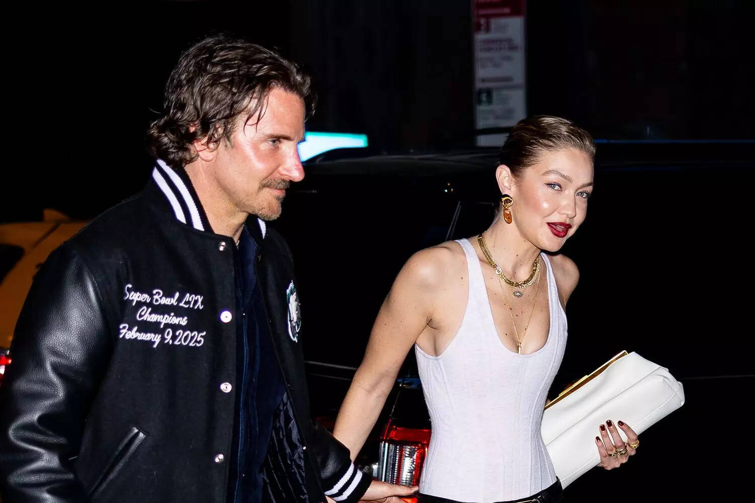Is Gigi Hadid engaged? Gigi Hadid creates a stir with her gold ring and ...